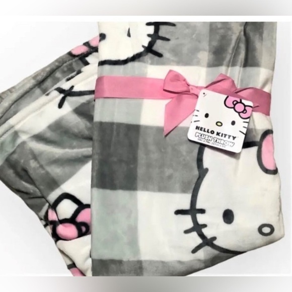 Hello Kitty | Accessories | Hello Kitty Throw Blanket | Poshmark